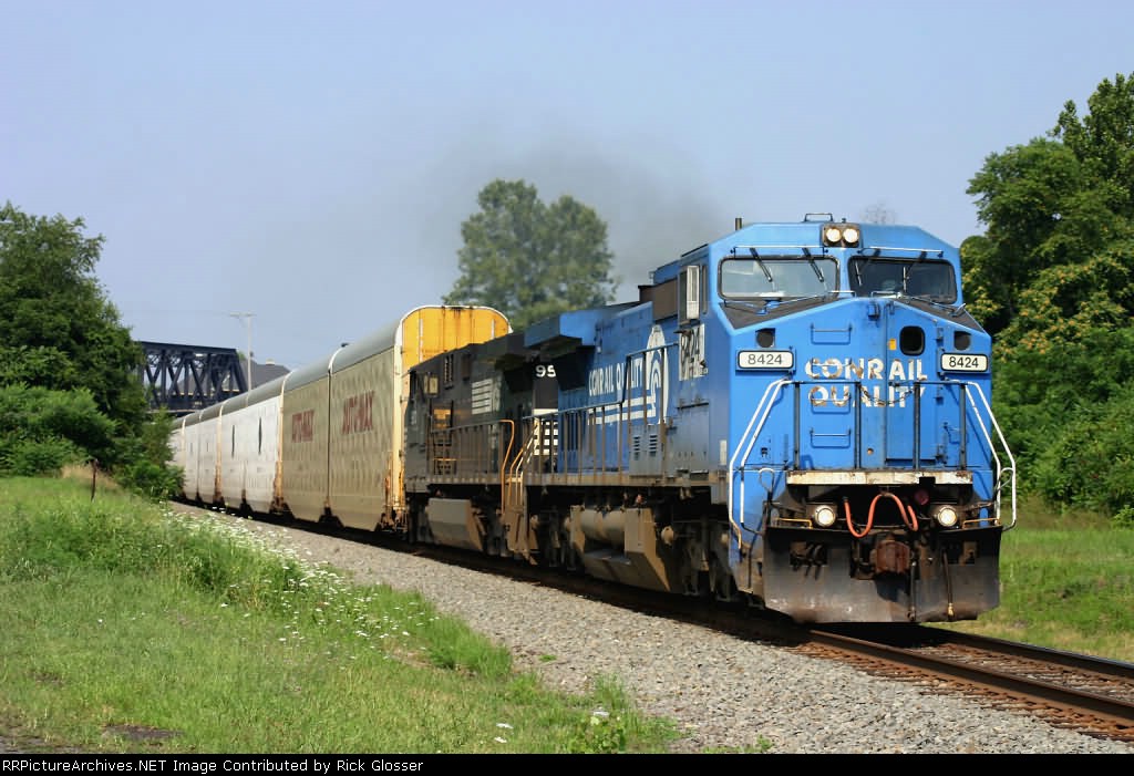 EB NS 212 @ 1040 hrs